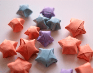 8 Easy Paper Star Tutorials you Won't Want to Miss! | Niños & Nature